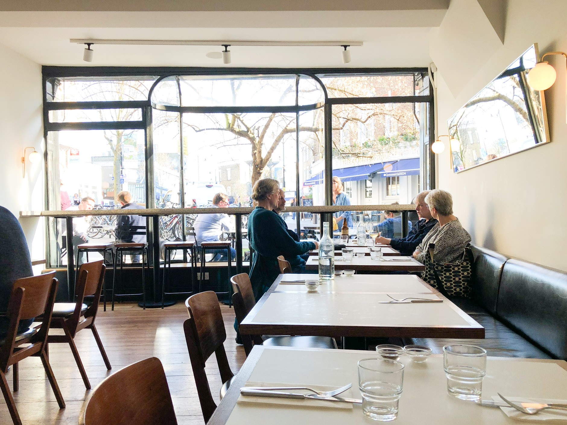 Bar D4100 – Palate Magazine